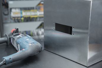 Placas pasacables, sistema pasacables | HellermannTyton